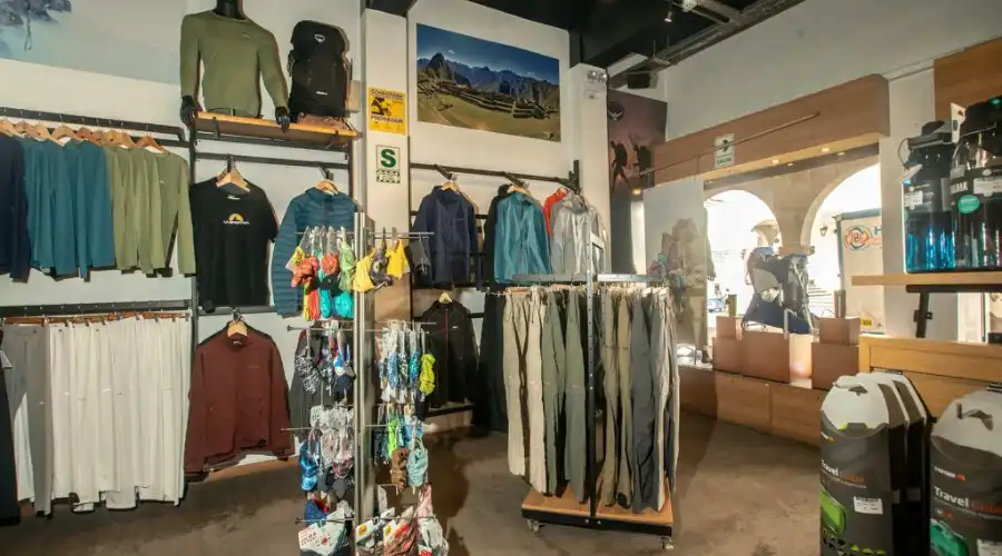 8 Best Outdoor Apparel Manufacturers UK In 2025